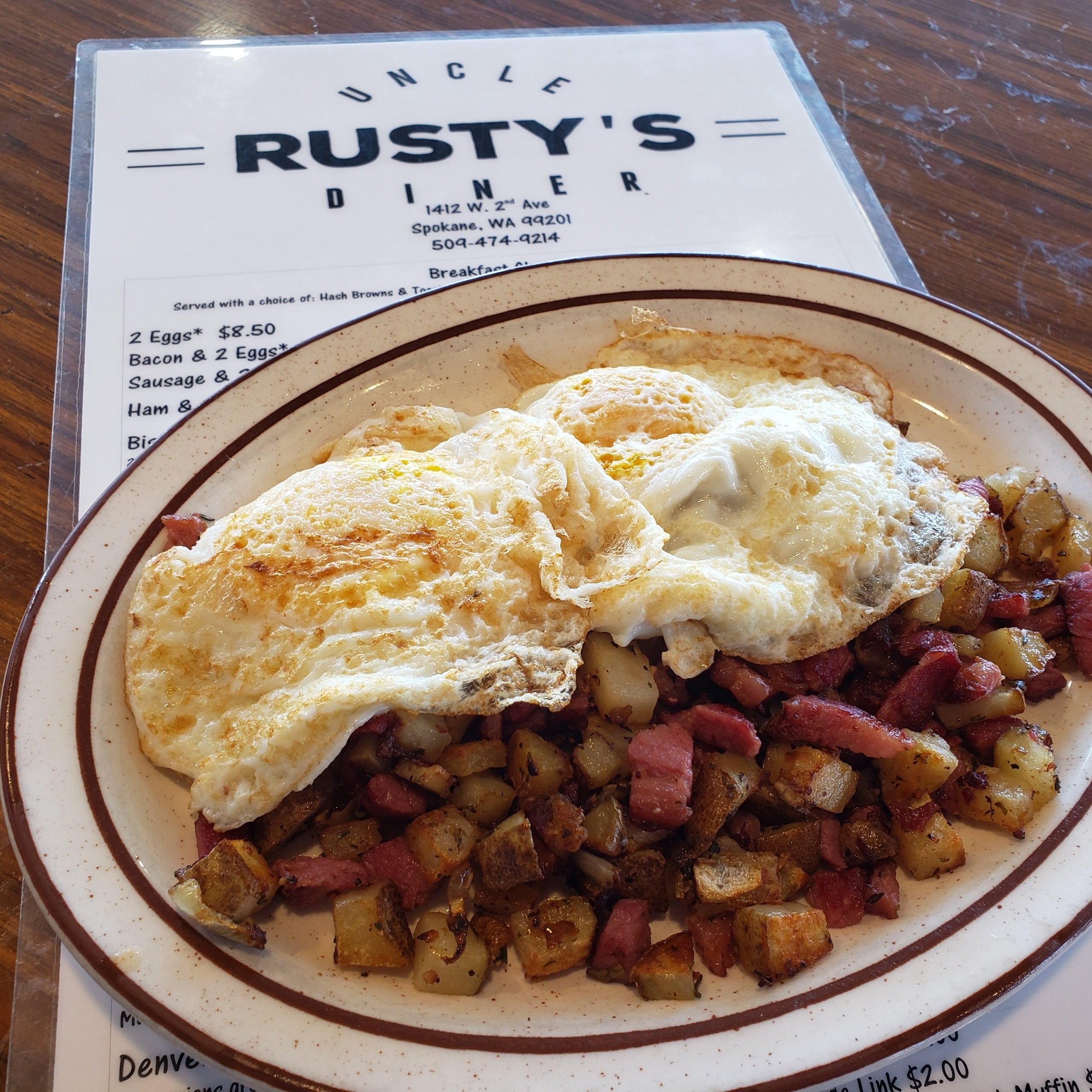 Corned Beef Hash & Eggs Bowl | Uncle Rusty's Diner